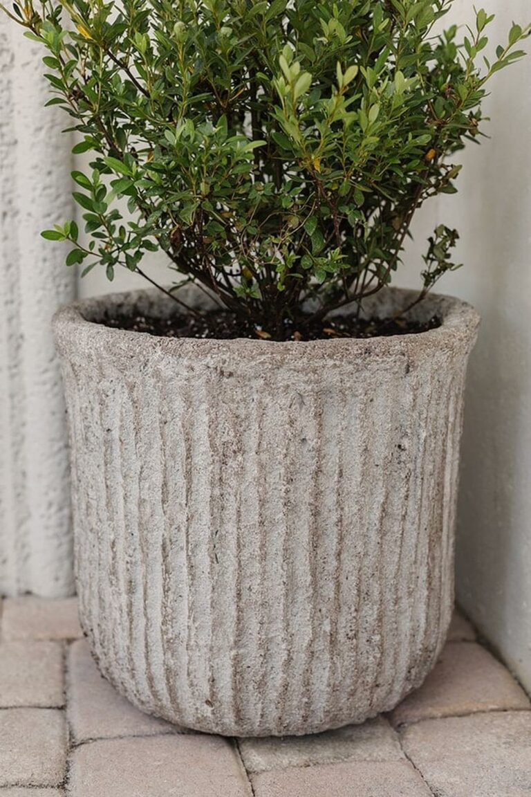 26 Elegant DIY Concrete Planters for Your Garden