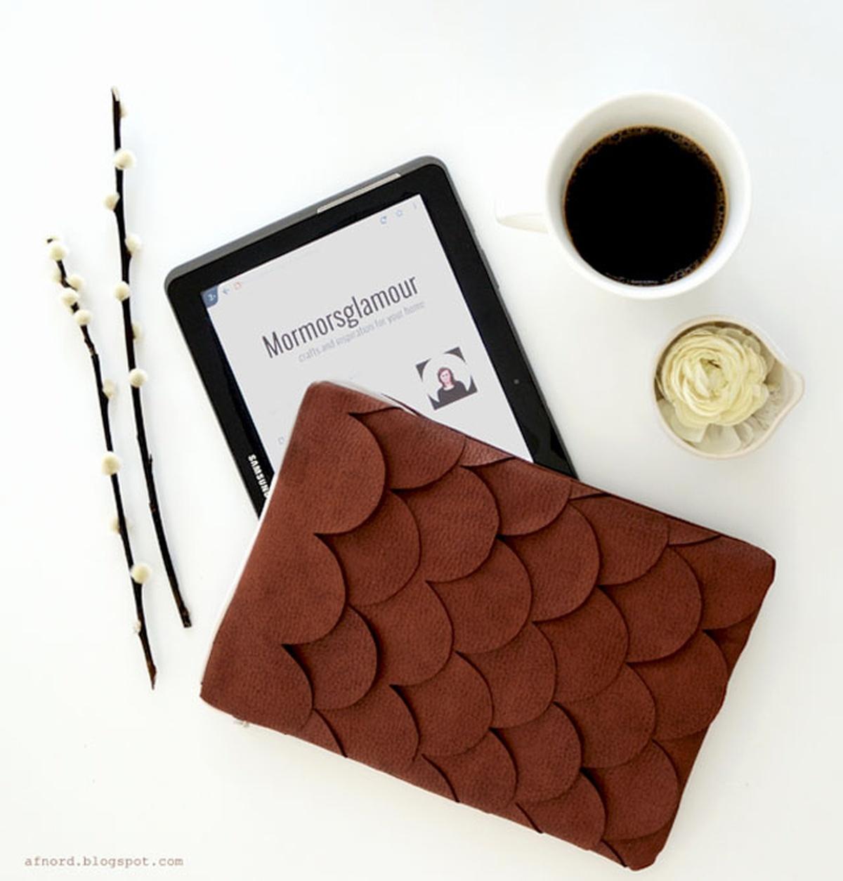 14 Trendy DIY Tablet Sleeve Ideas for Budget-Friendly Protection