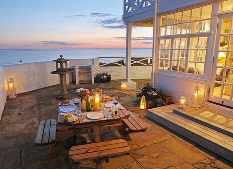 59 Breathtaking Sea And Beach-Inspired Patios