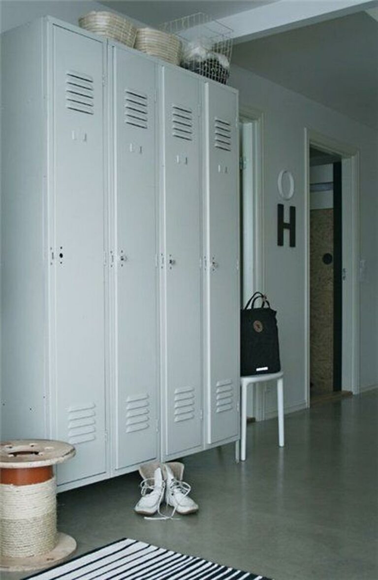 58 Elegant Locker Designs For Your Home