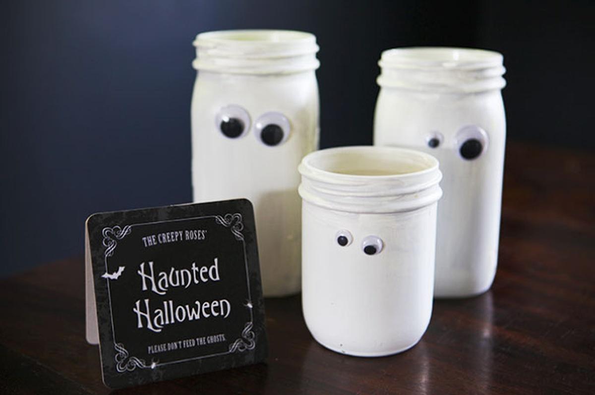 9 Trendy Googly Eyes Crafts for Halloween Creativity