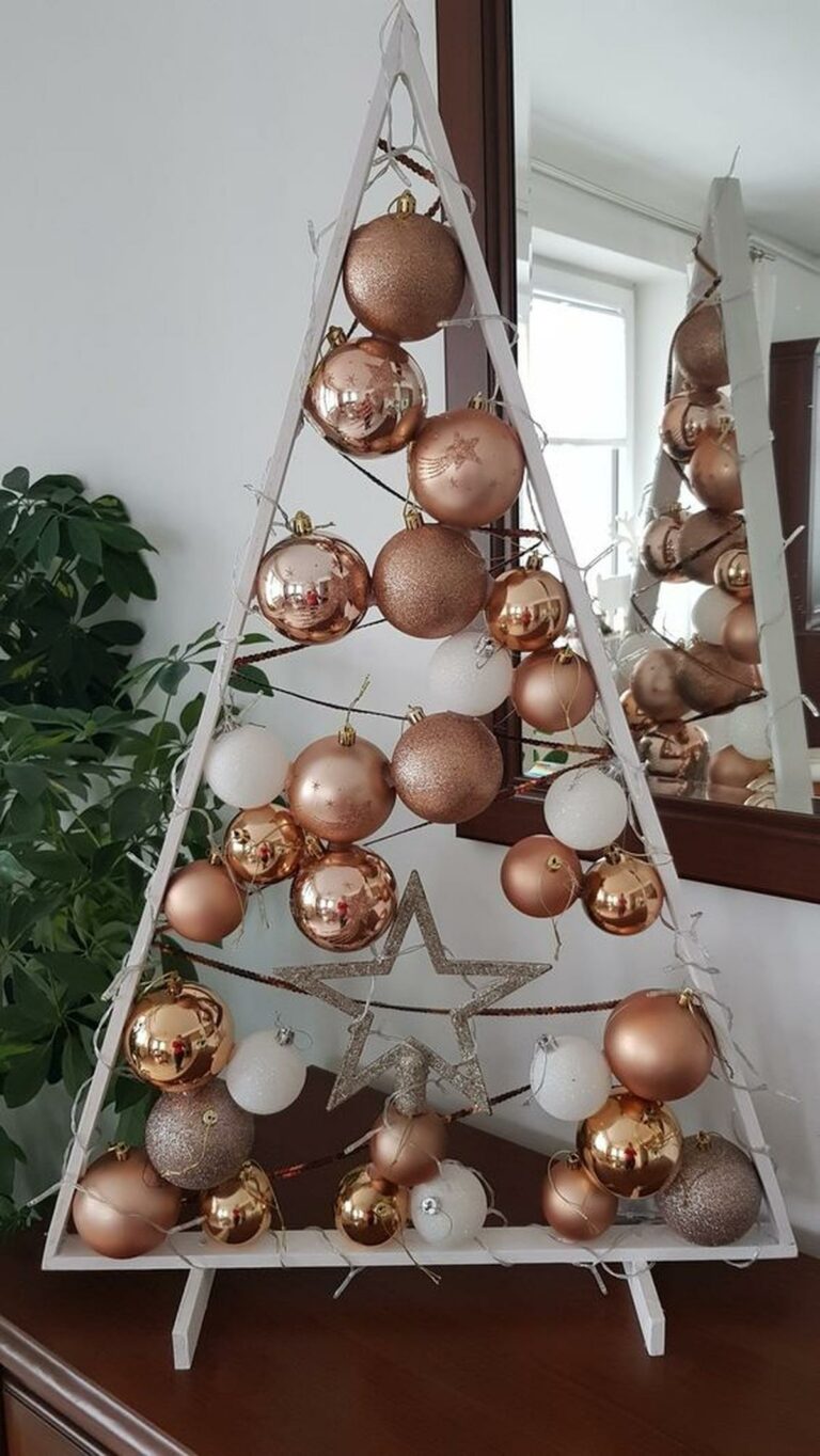 33 Artistic and Creative Frame Christmas Tree Ideas