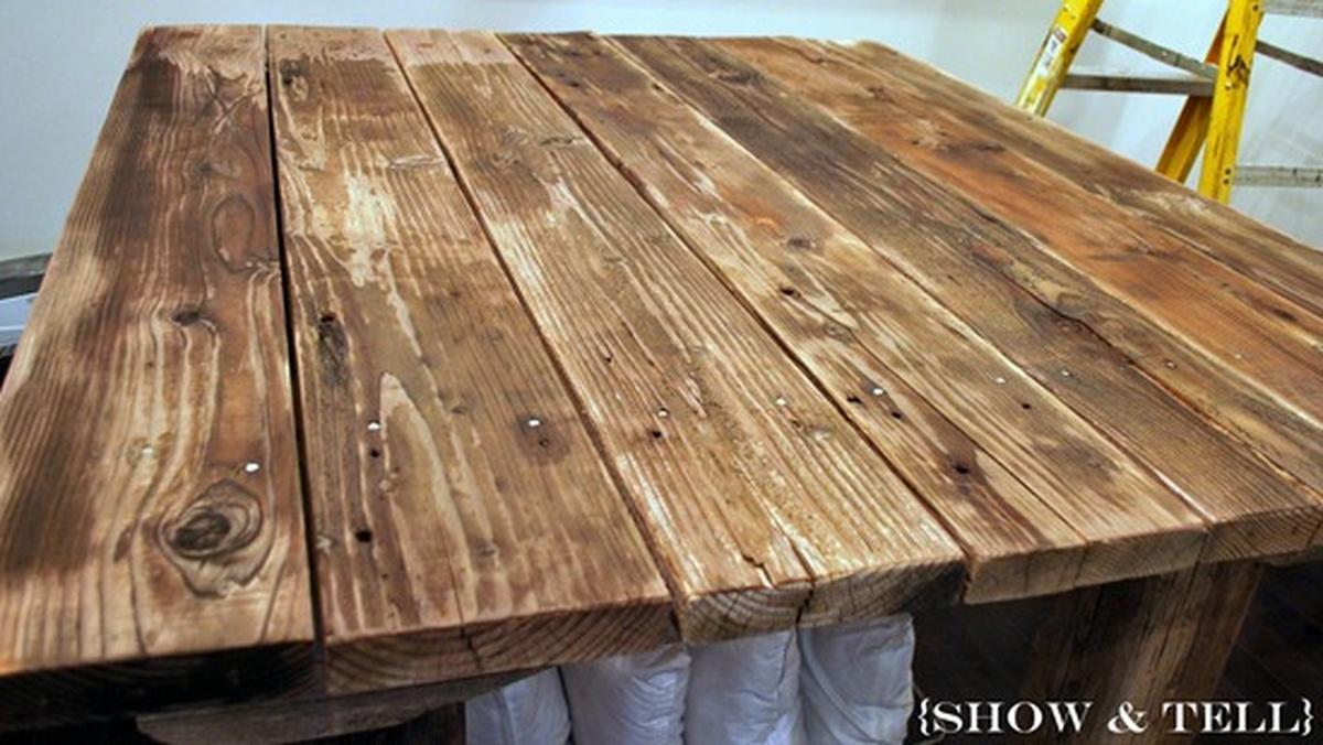 9 Easiest Wood Distressing Techniques for Vintage Charm
