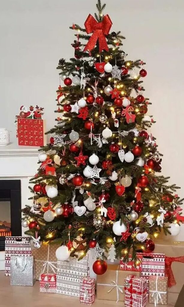 66 Classic and Timeless Red Christmas Decoration Ideas