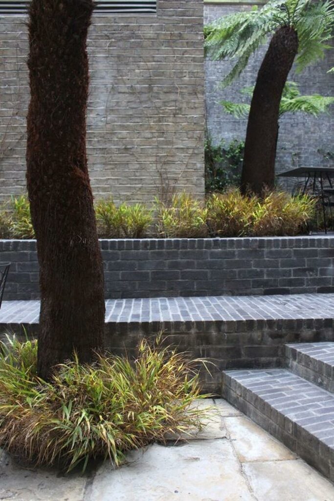 33 Charming Brick Garden Step Ideas