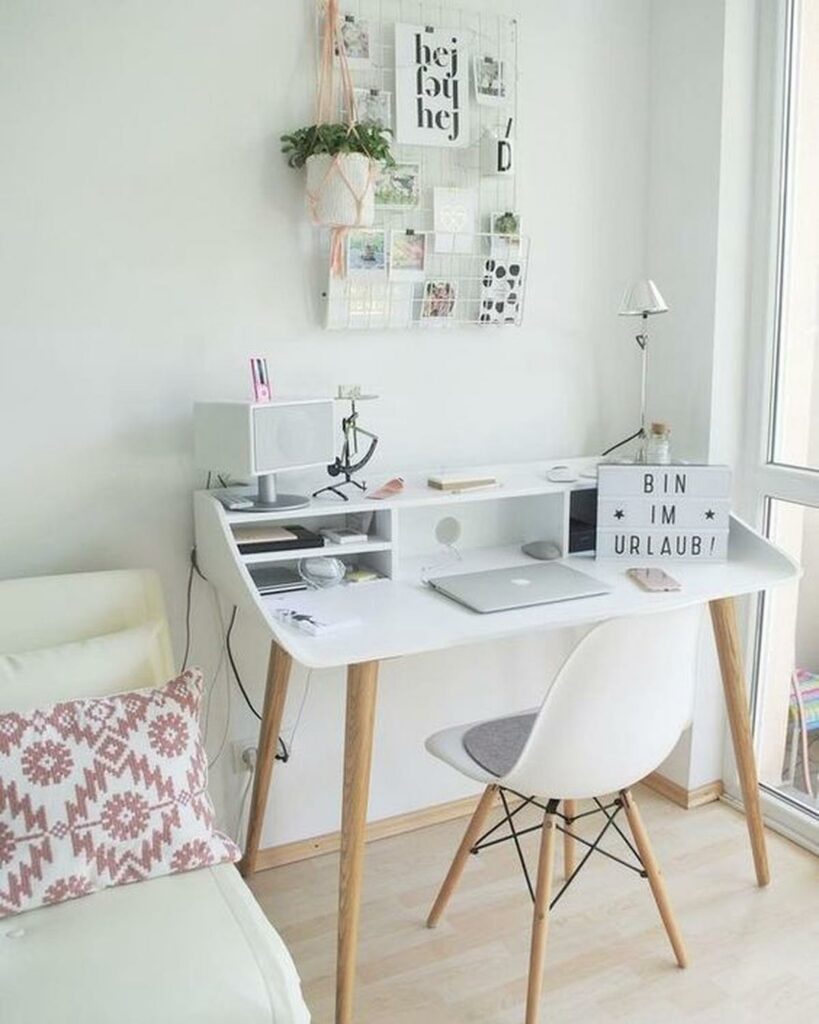 32 Small Desk Ideas for Flexible Workspaces