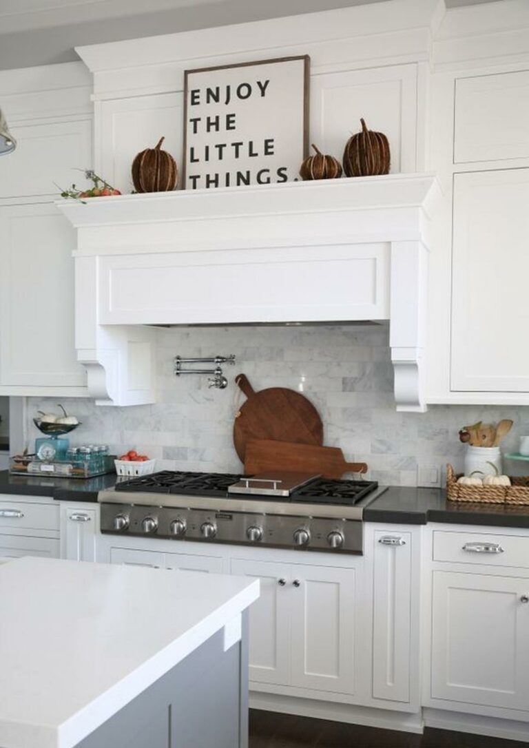 30 Brilliant Hidden Range Hood Ideas for Your Kitchen