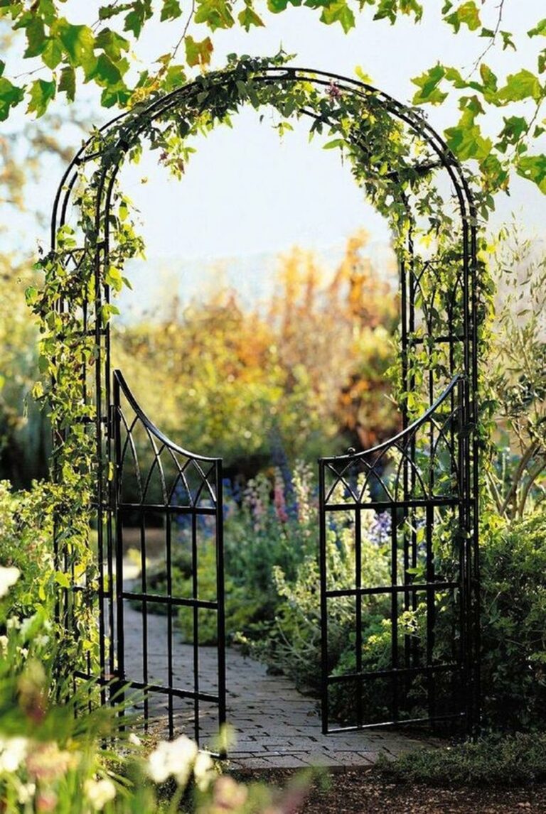 36 Stylish Metal Garden Gate Ideas with Advantages and Disadvantages