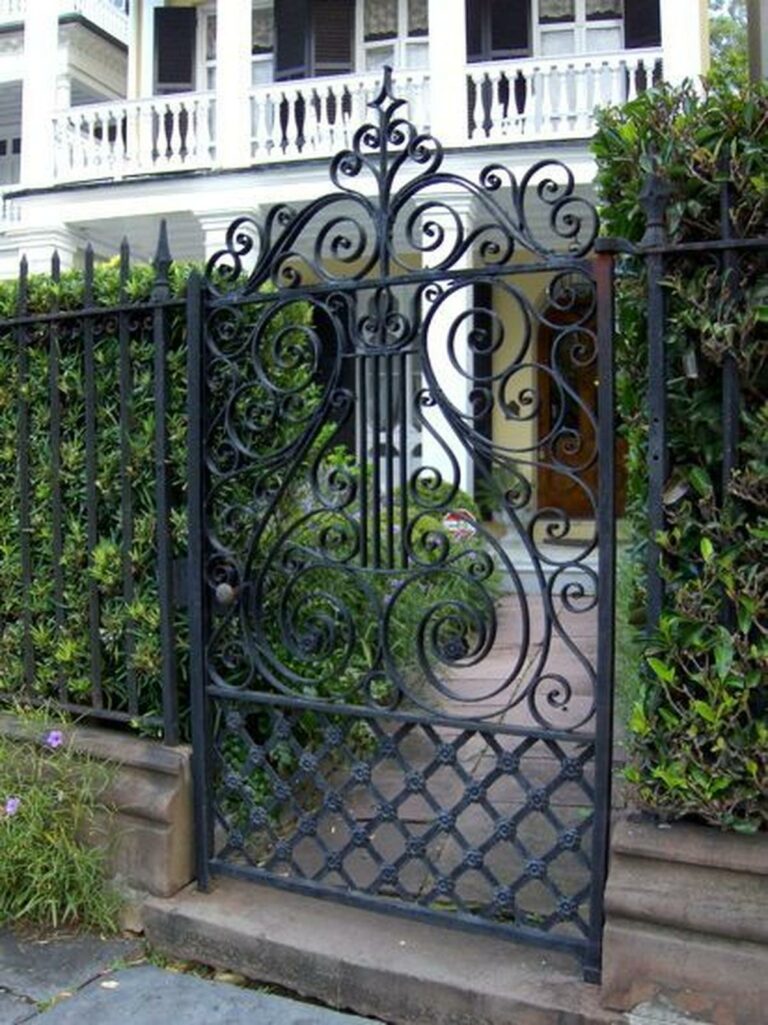 36 Stylish Metal Garden Gate Ideas with Advantages and Disadvantages