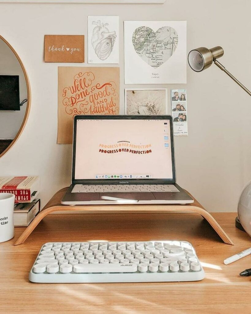 44 Elegant And Functional Laptop Desk Setups