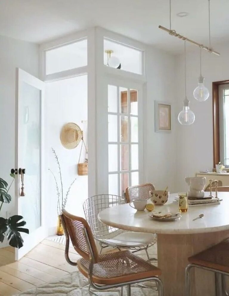 35 Stylish Transom Window Designs for Modern Homes