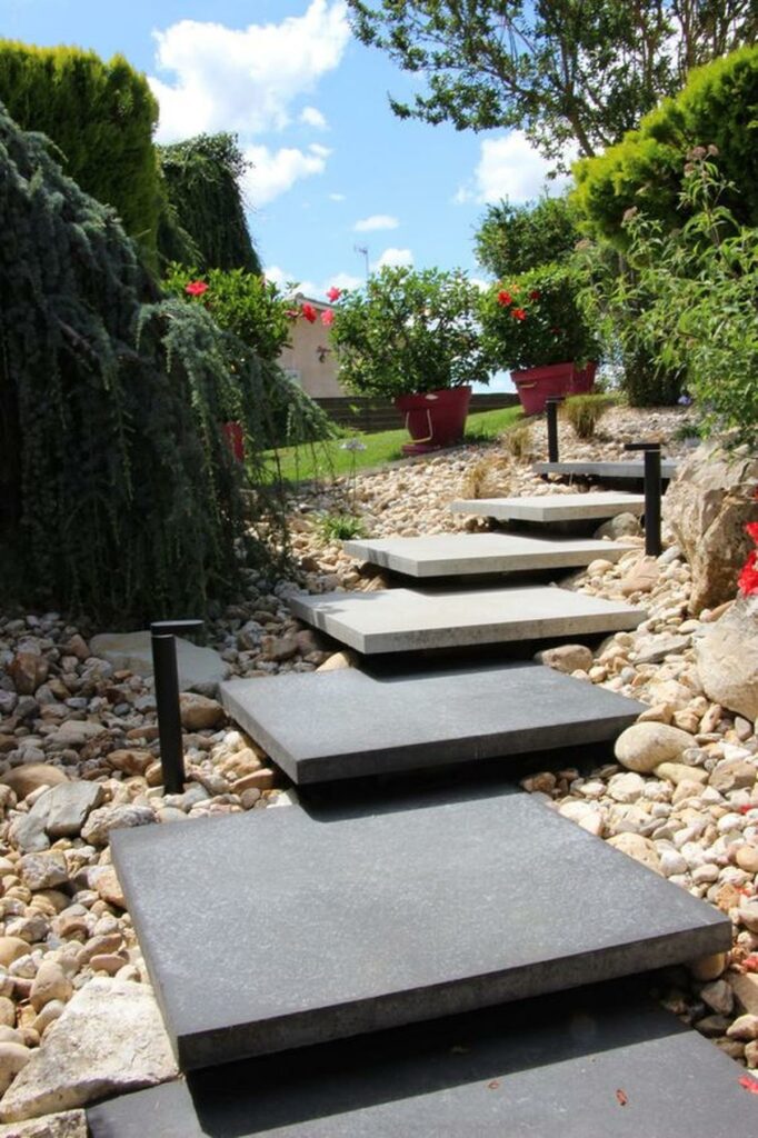 41 Breathtaking Outdoor Floating Steps Ideas