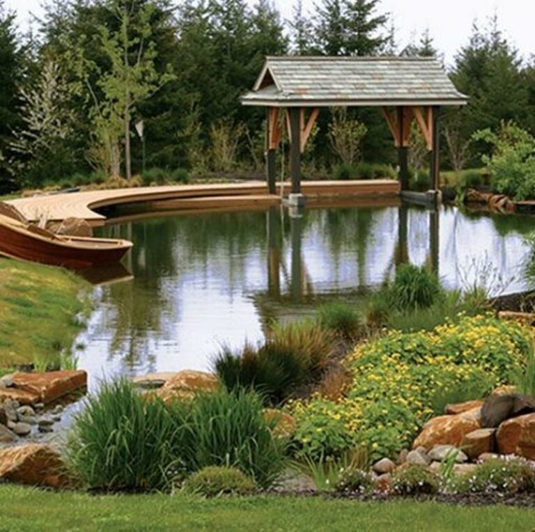 44 Beautiful Natural Swimming Pond and Pool Ideas