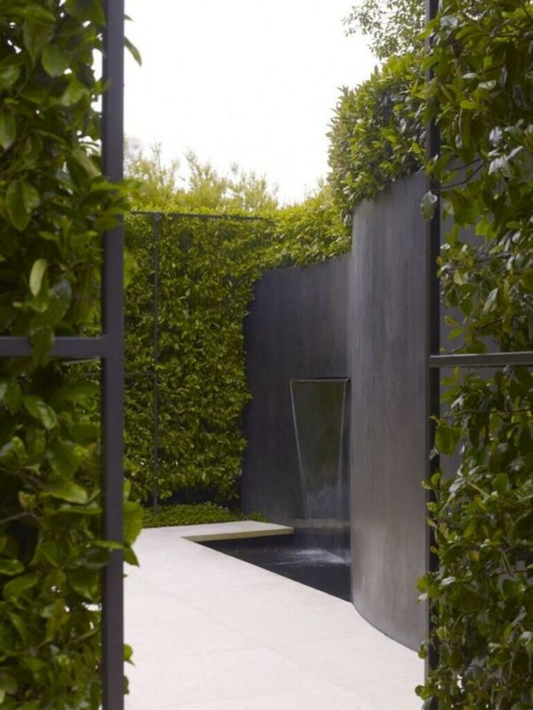 39 Elegant Water Features for Outdoor Areas