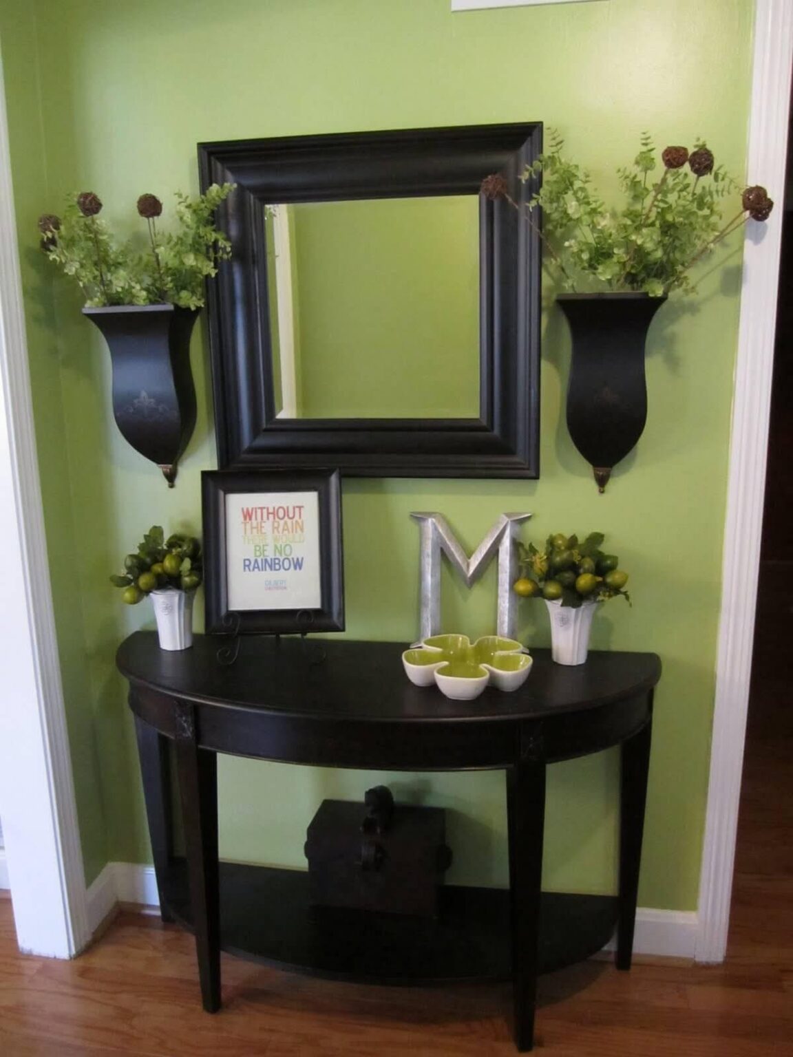64 Entry Table Ideas for a Striking First Look