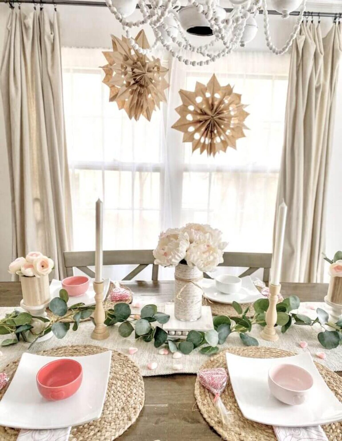 22 Simple Dining Table Decor Ideas to Make Every Meal Festive