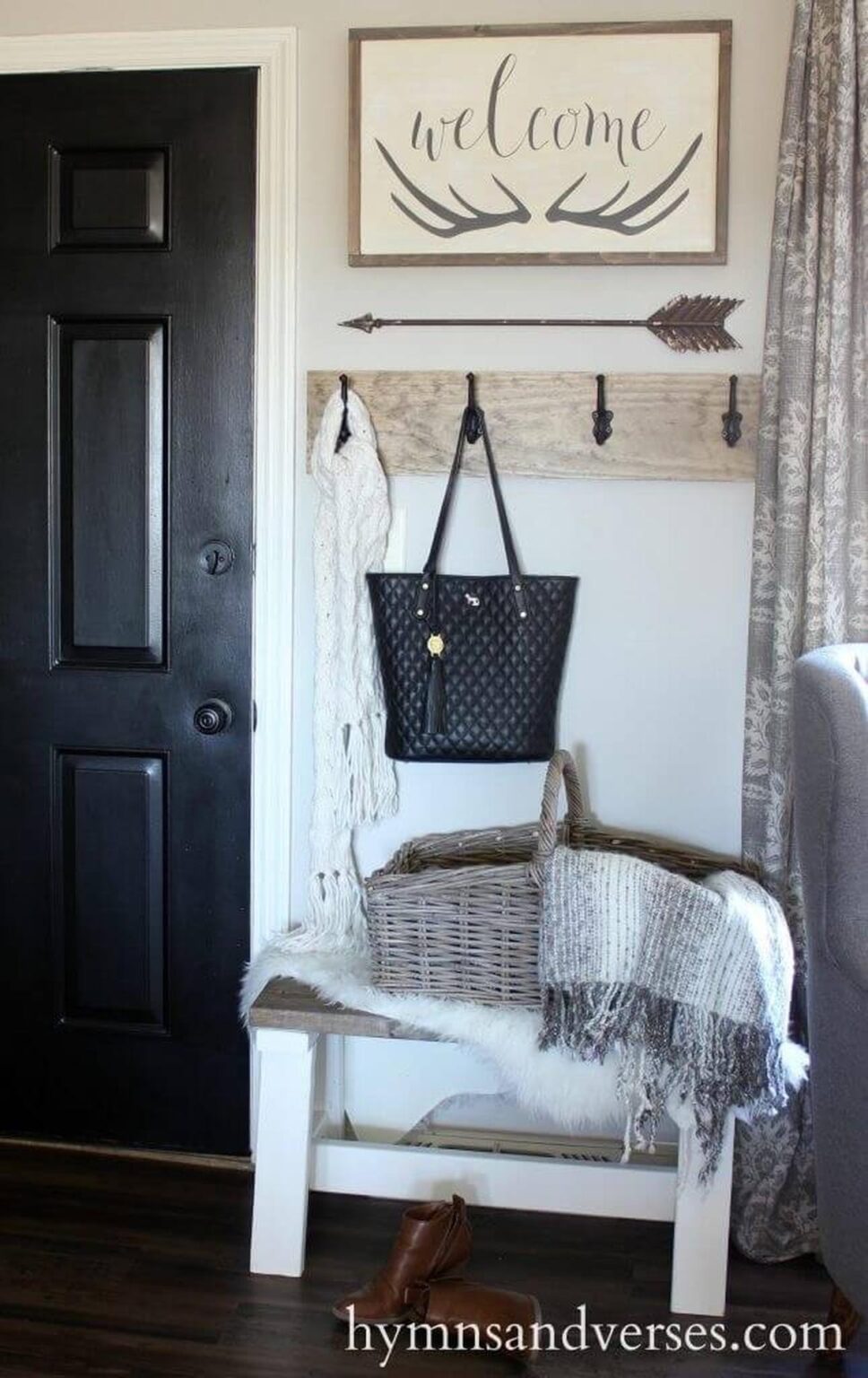 26 Decor Ideas for Small Entryways: Tiny but Mighty