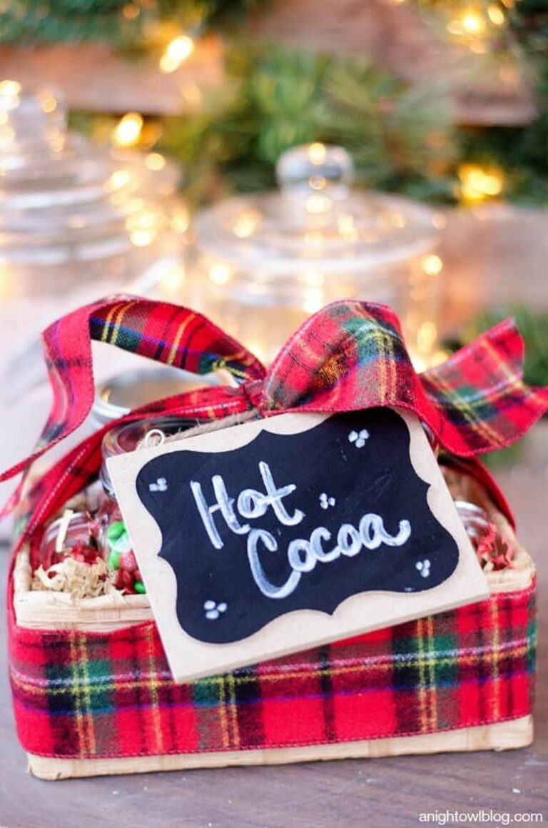 21 Delightful DIY Christmas Box Ideas for Unique Presents