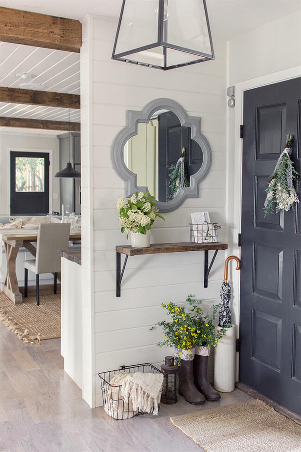 11 Enchanting Entryway Mirror Ideas: Magic at the Entrance ...
