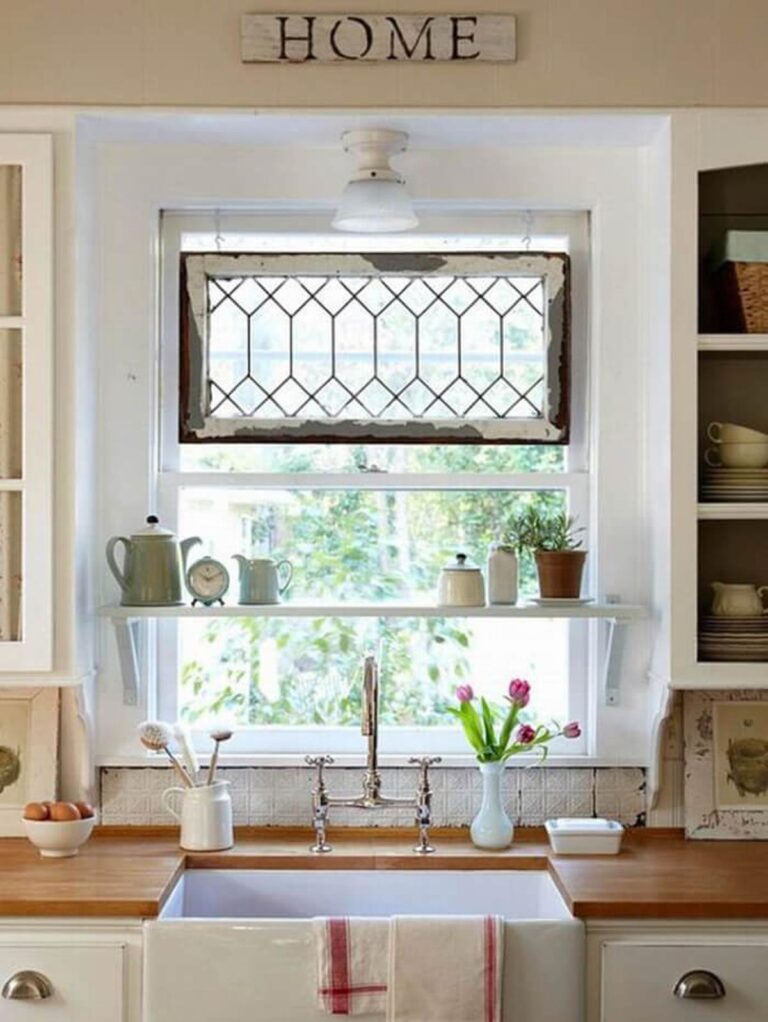 25 Farmhouse Window Styles for Rustic Charm