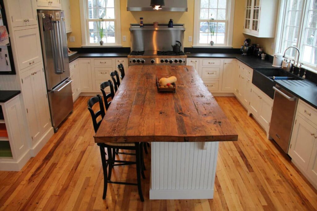 32 Charming Reclaimed Wood Ideas to Enhance Your Kitchen's Look