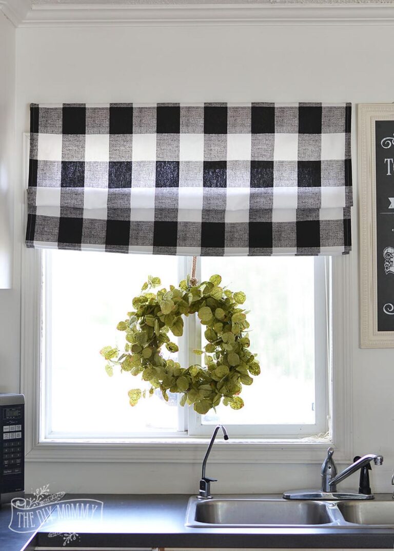 25 Farmhouse Window Styles for Rustic Charm