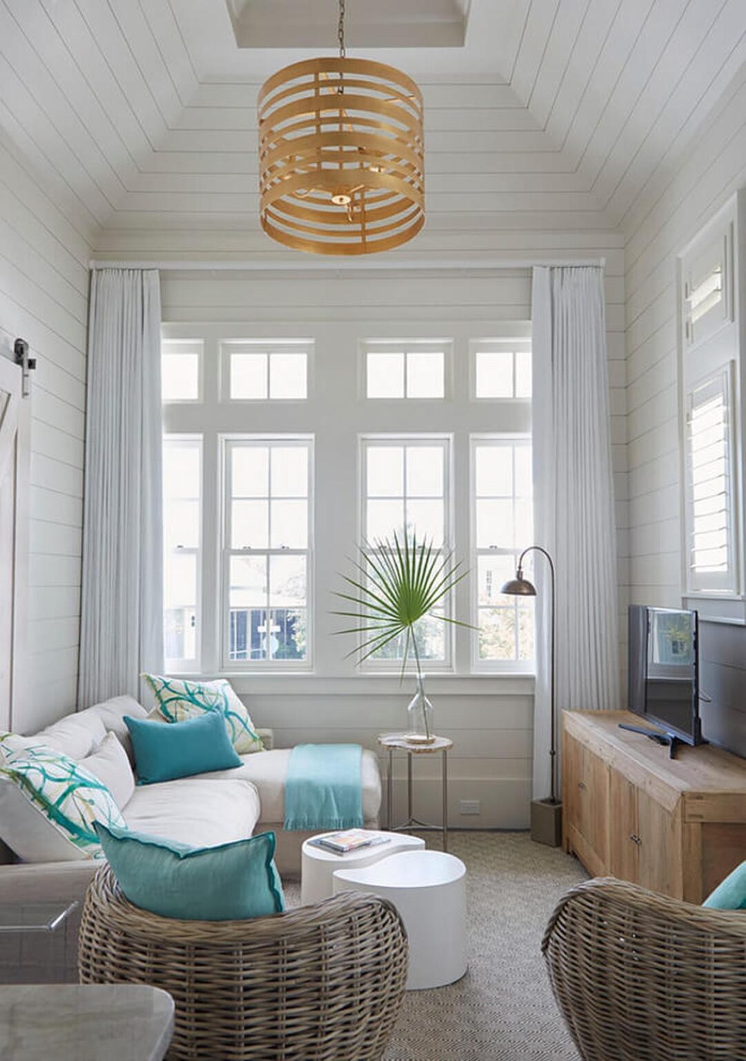 31 Stunning Beach House Interior Design Ideas To Try Out