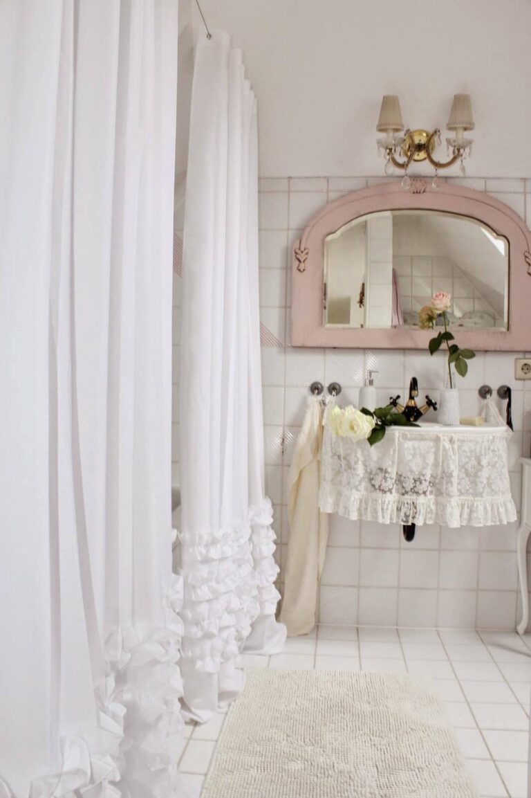 28 Stylish Shabby Chic Bathroom Ideas