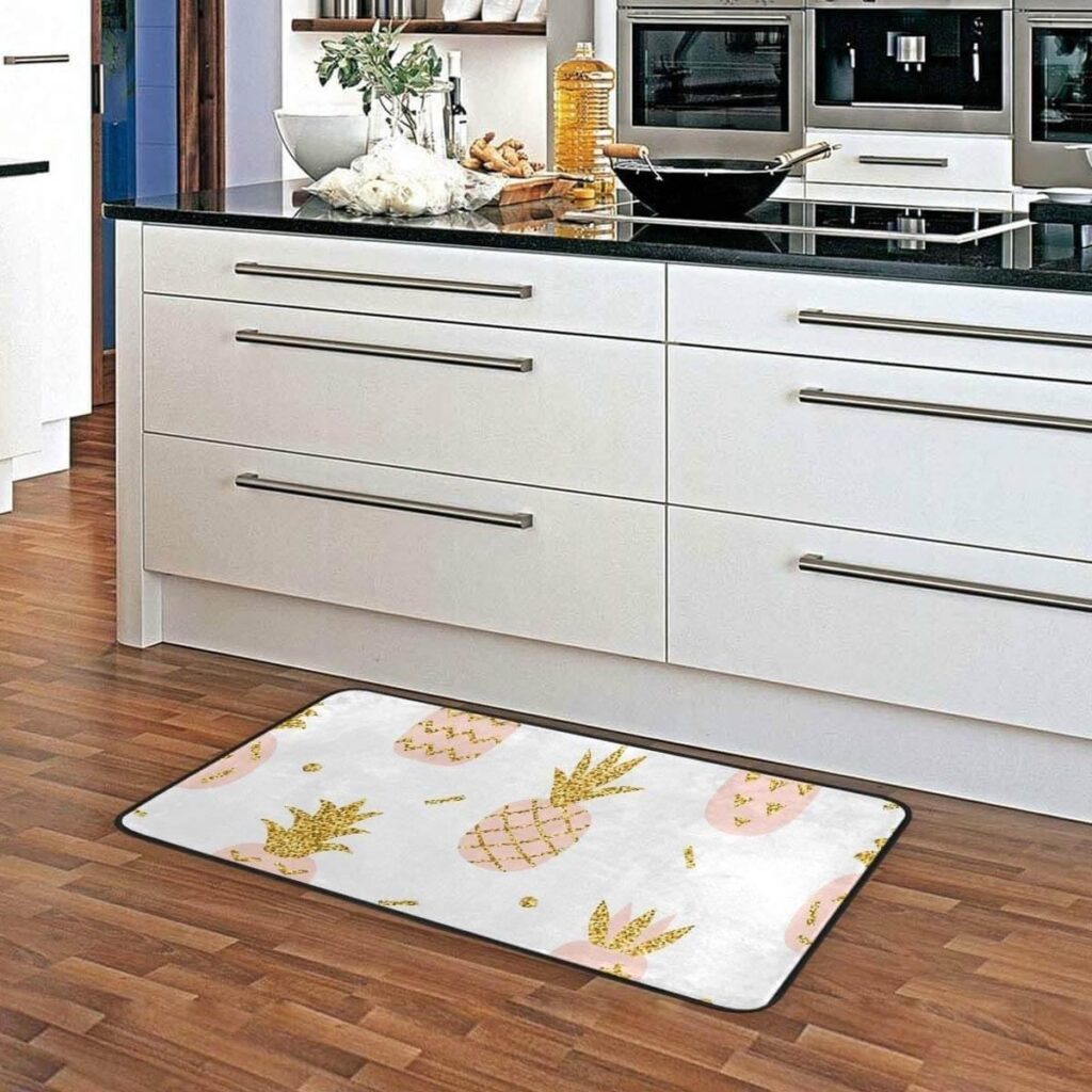 17 Lively Pineapple Decorations for Kitchens
