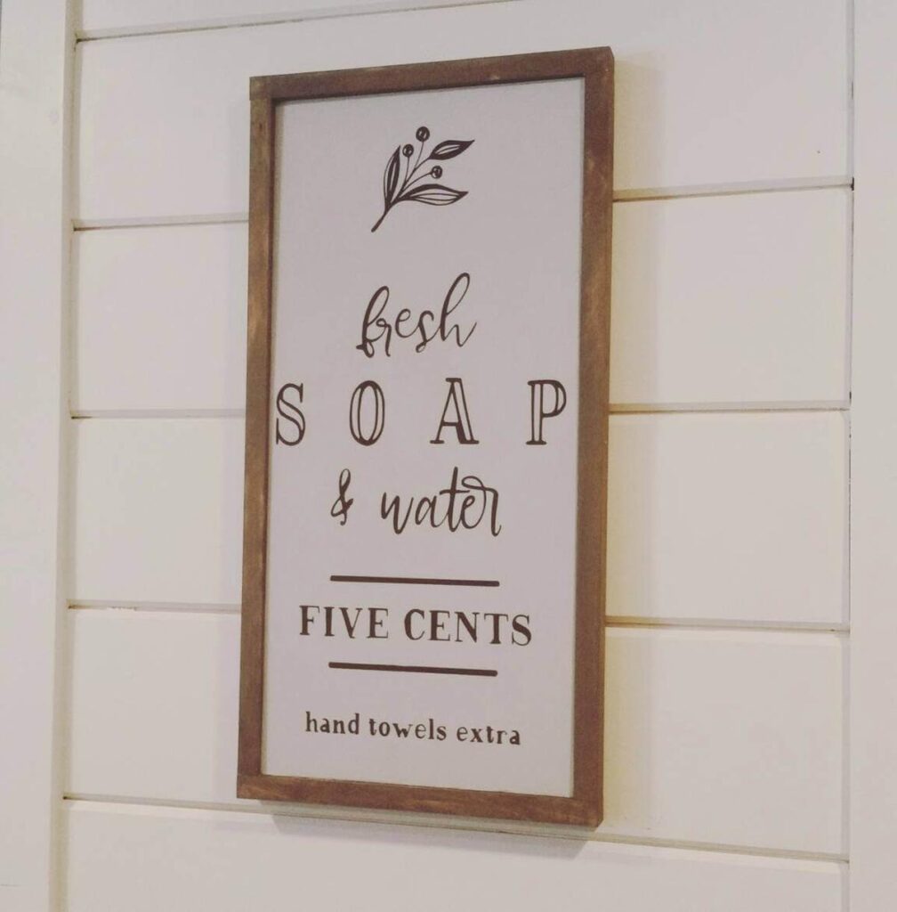 41 Adorable Bathroom Sign Ideads for a Cozy, Inviting Space