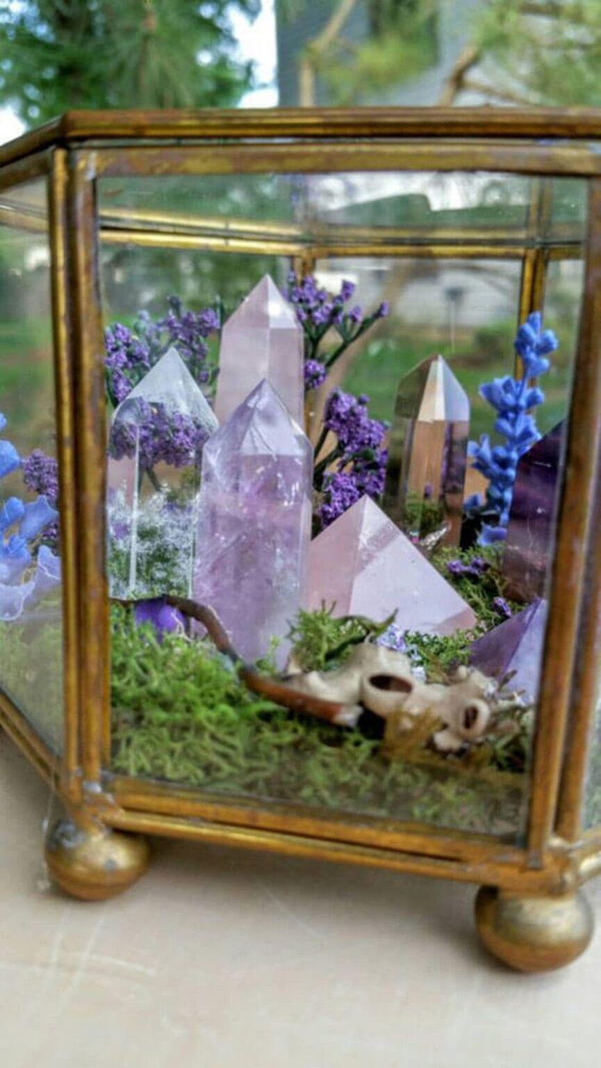 31 Ways to Decorate with Crystals: Sparkle and Shine