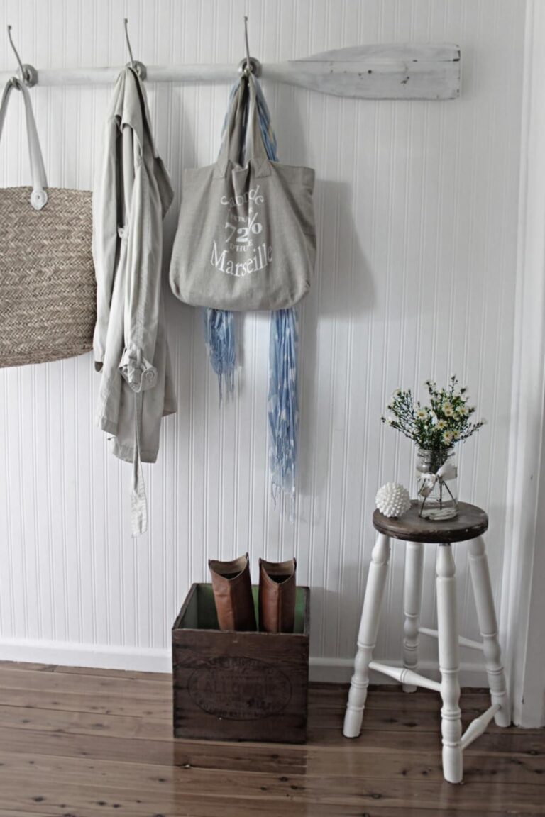 28 Chic Coat Rack Ideas That Are Sure to Impress