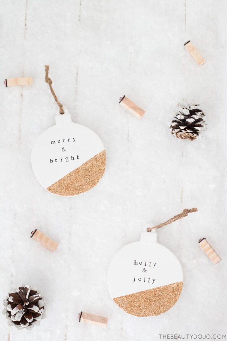 26 Rustic DIY Christmas Ornaments for a Cozy Holiday Feel