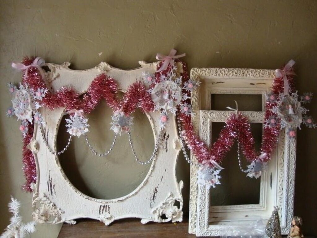 22 Fun Tinsel Decoration Ideas to Transform Your Festive Space