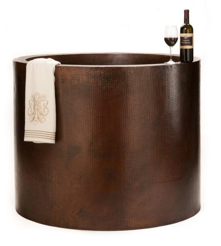 24 Best Small Bathtubs Designed for Big Impressions