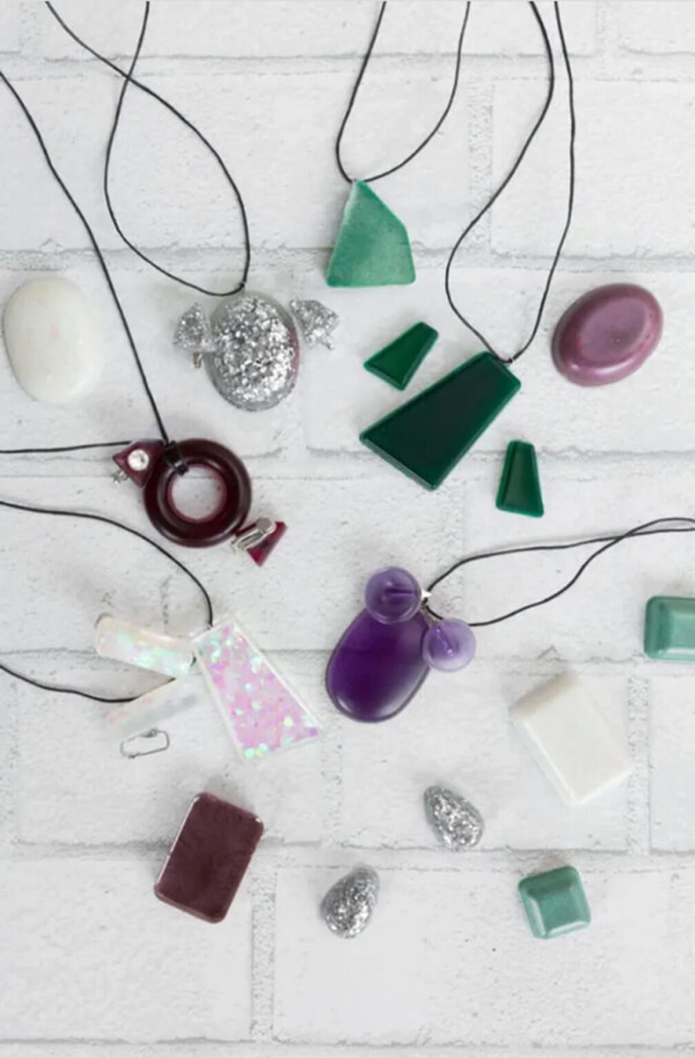 25 Innovative DIY Resin Craft Ideas to Enhance Your Space