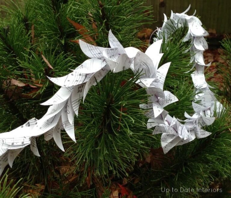 21 Joyful DIY Garland Ideas for Your Christmas Tree