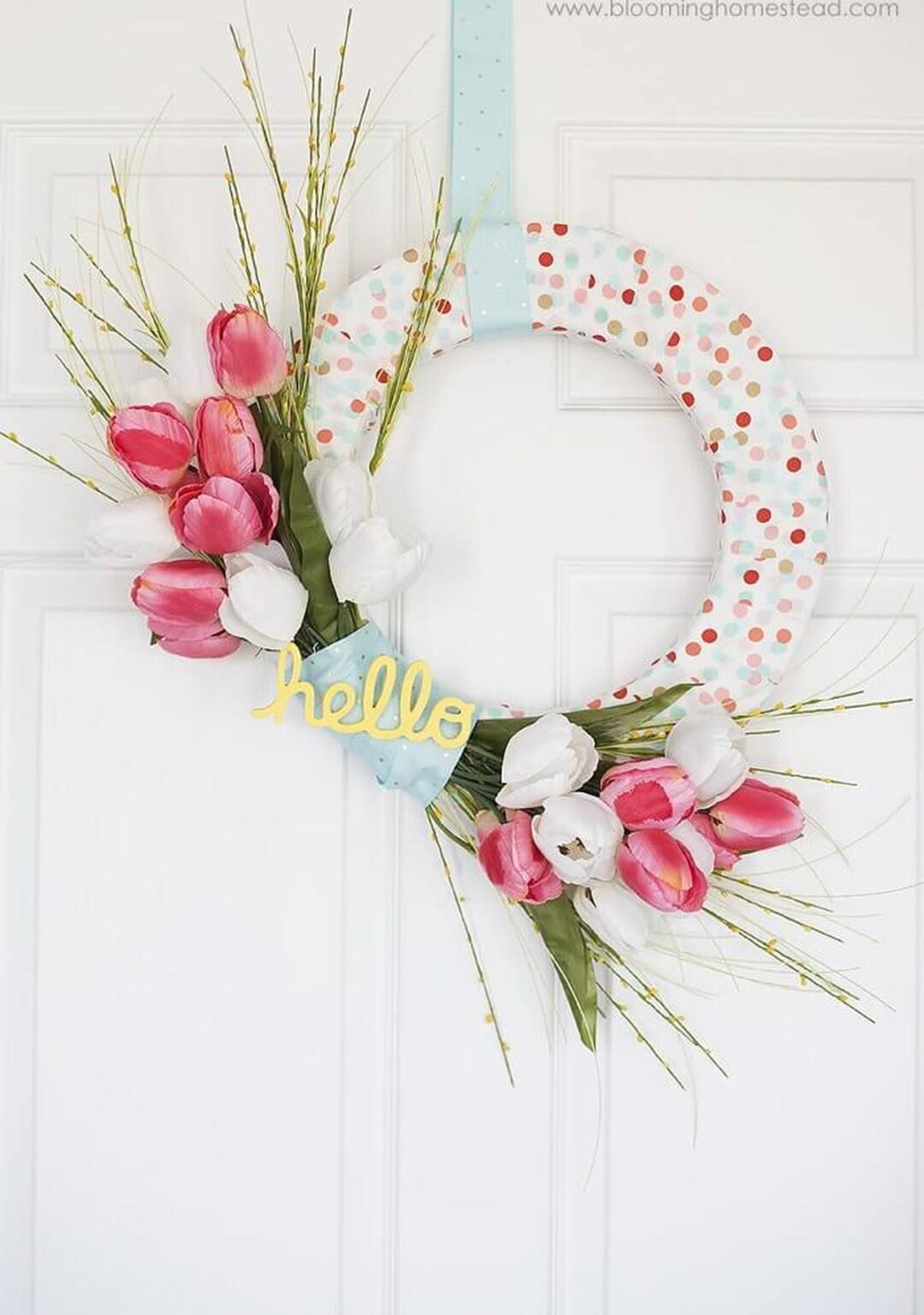 23 DIY Floral Wreath Designs to Welcome the Season