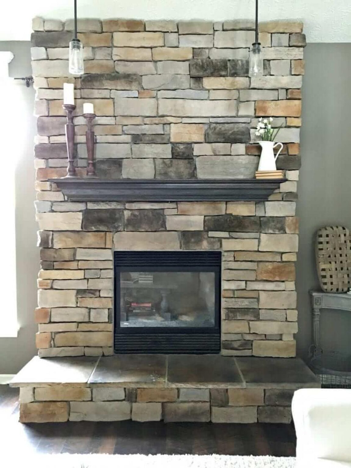 21 Inviting Stone Fireplaces to Create the Coziest Ambiance