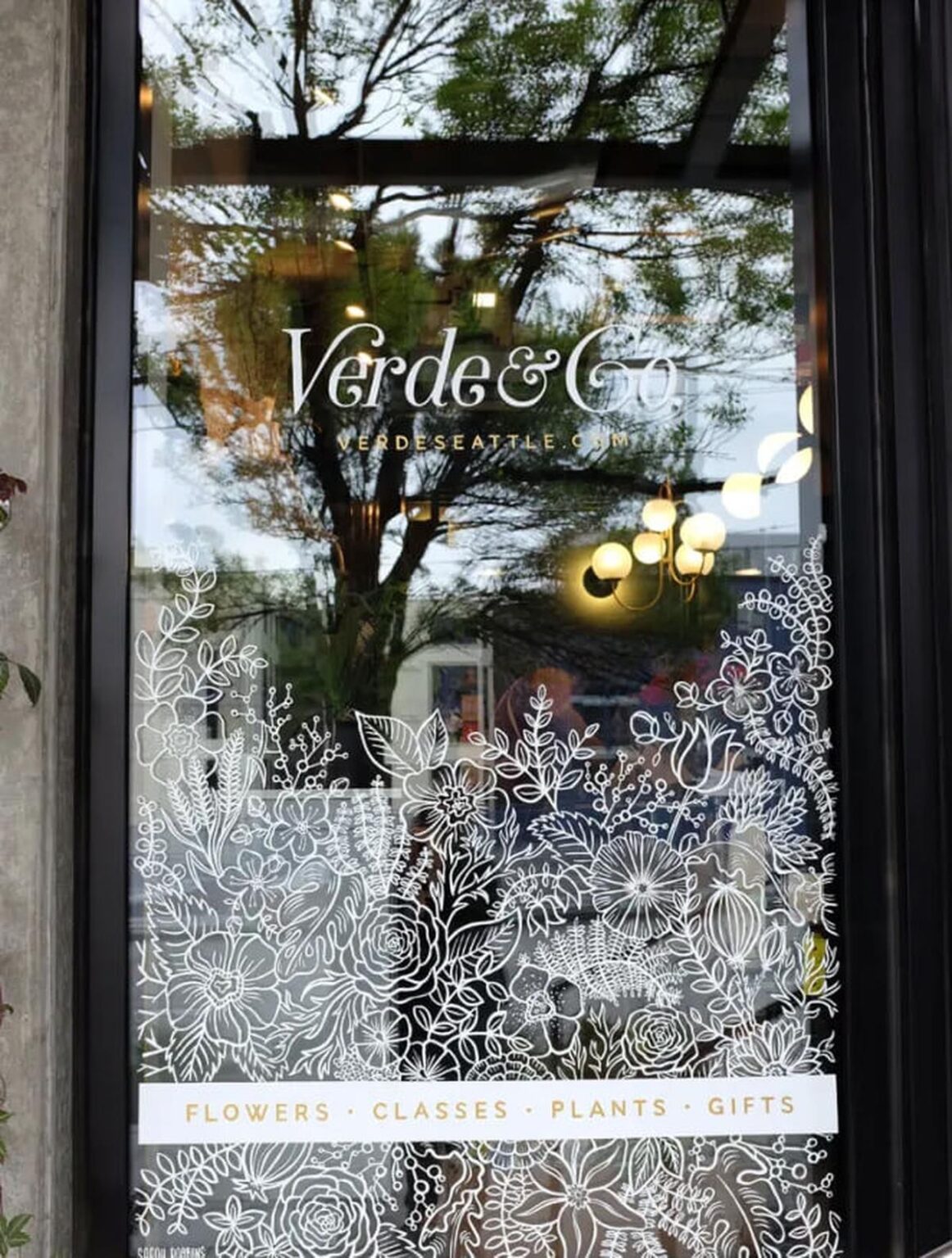 19 Gorgeous Hand Painted Window Ideas for a Fancy Home Upgrade