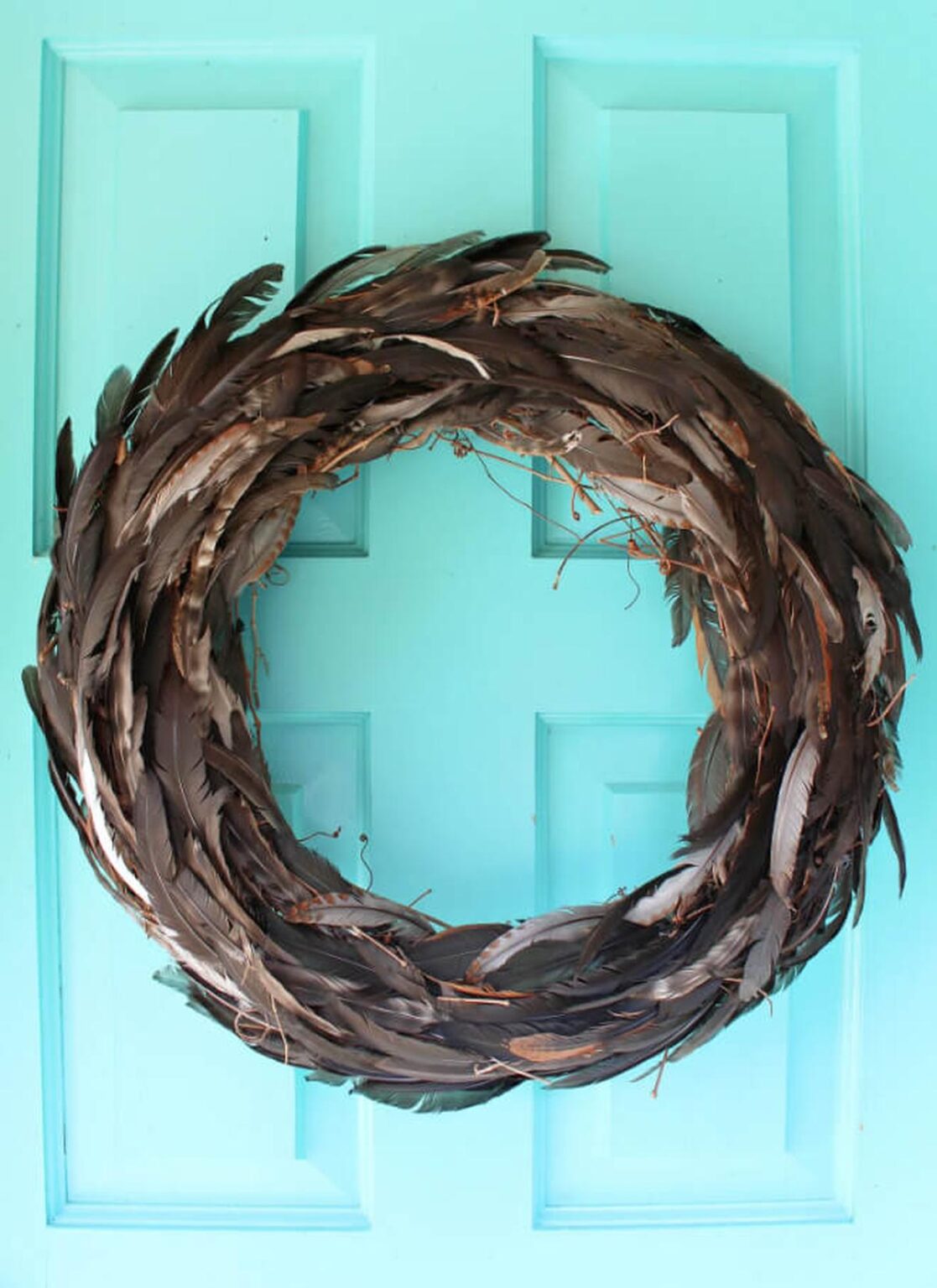 23 Easy DIY Feather Crafts That Inspire Creativity