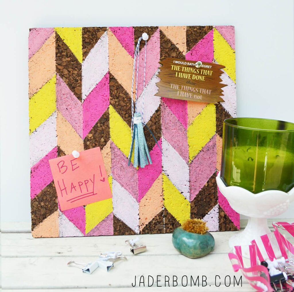 17 Clever DIY Cork Board Designs for Organizing and Decorating