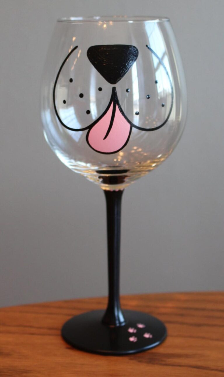 26 Unique Wine Glass Decorating Ideas for Any Occasion