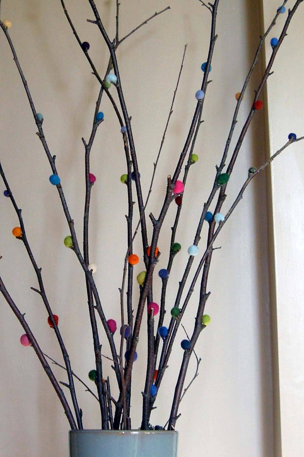26 Beautiful Tree Branch Centerpieces You’ll Love Displaying