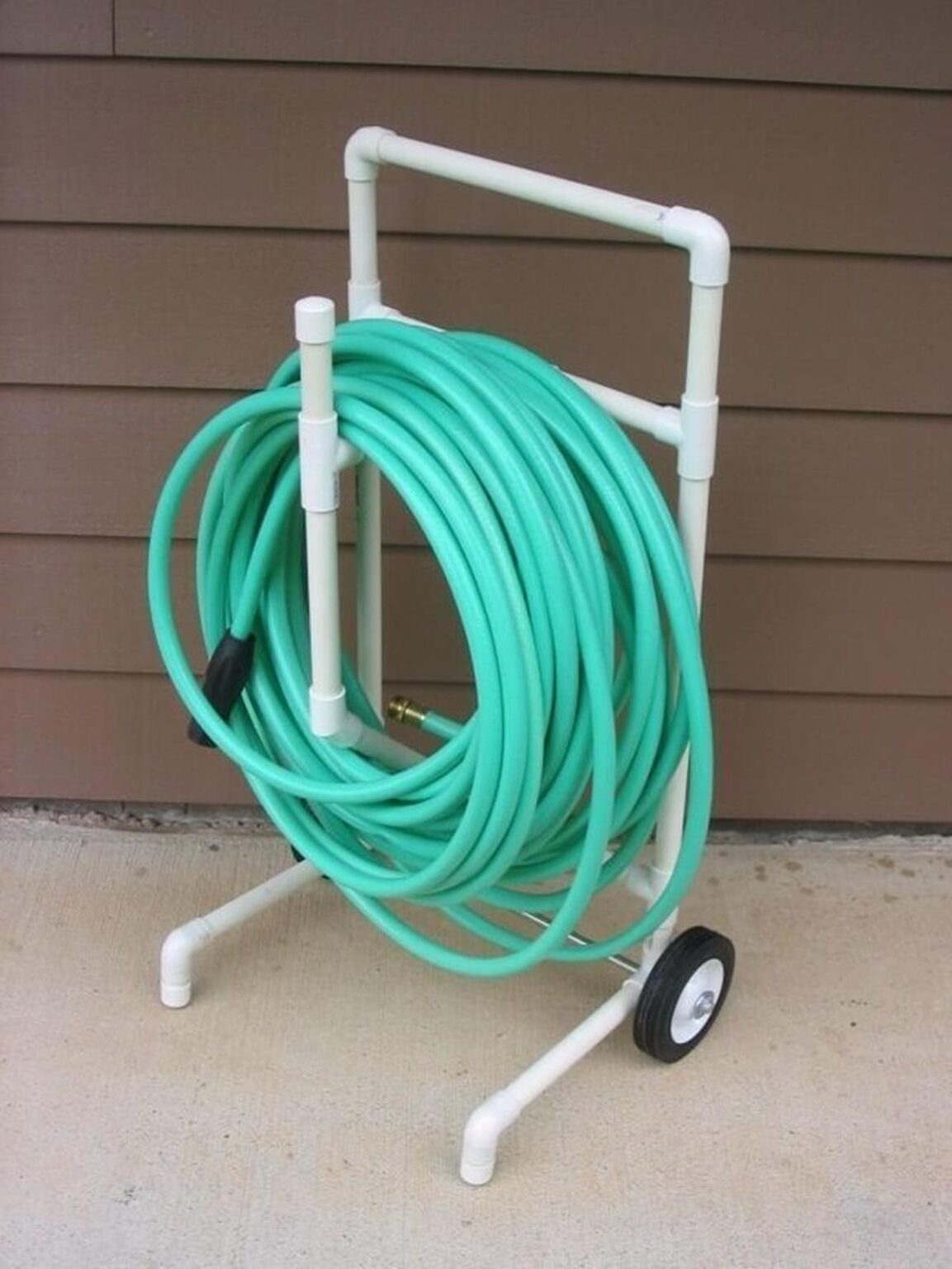 24 Easy PVC Pipe Organizing and Storage Projects
