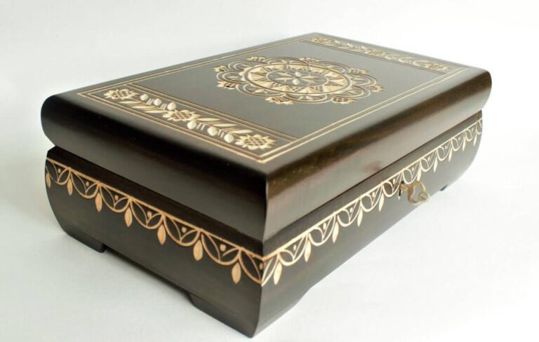 28 Creative Wooden Gift Boxes for Special Occasions