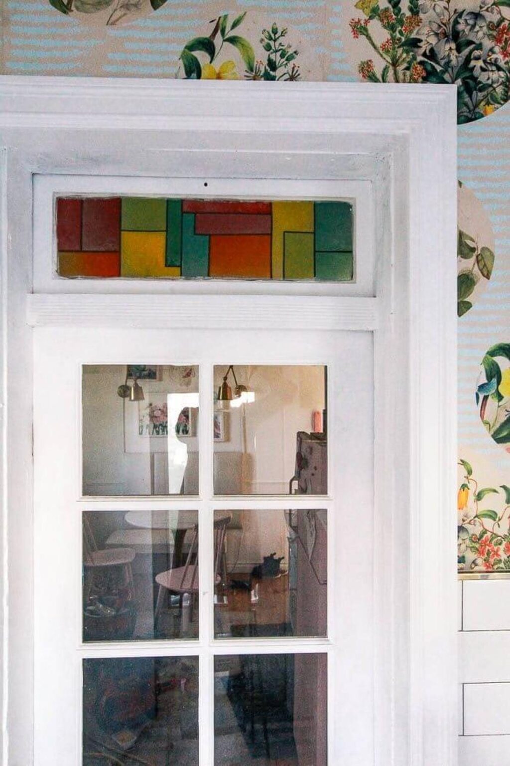 19 Gorgeous Hand Painted Window Ideas for a Fancy Home Upgrade