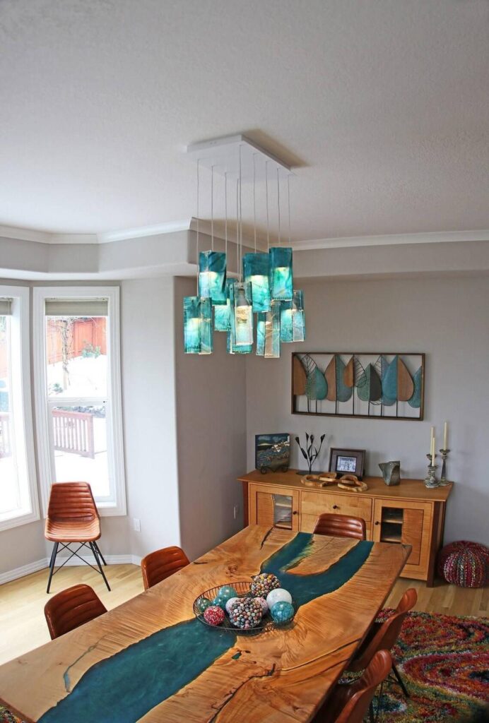 23 Unique and Affordable Ways to Decorate with Glass