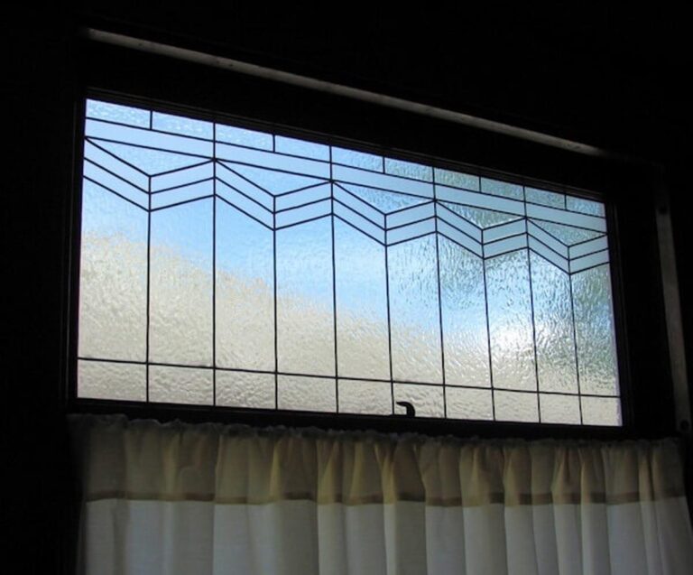 19 Gorgeous Hand Painted Window Ideas for a Fancy Home Upgrade