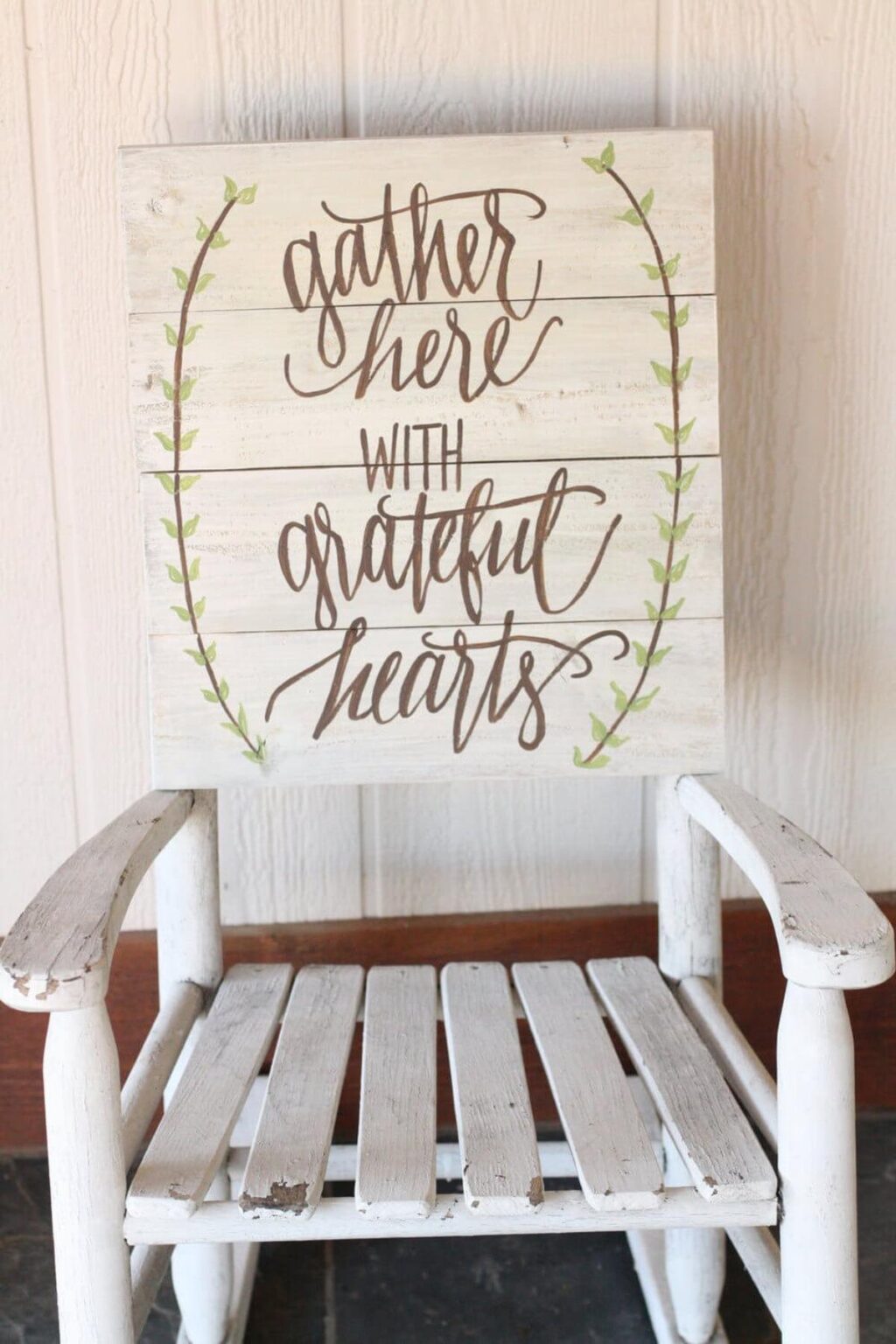 25 Creative Rustic Wood Signs for Heartfelt Inspiration